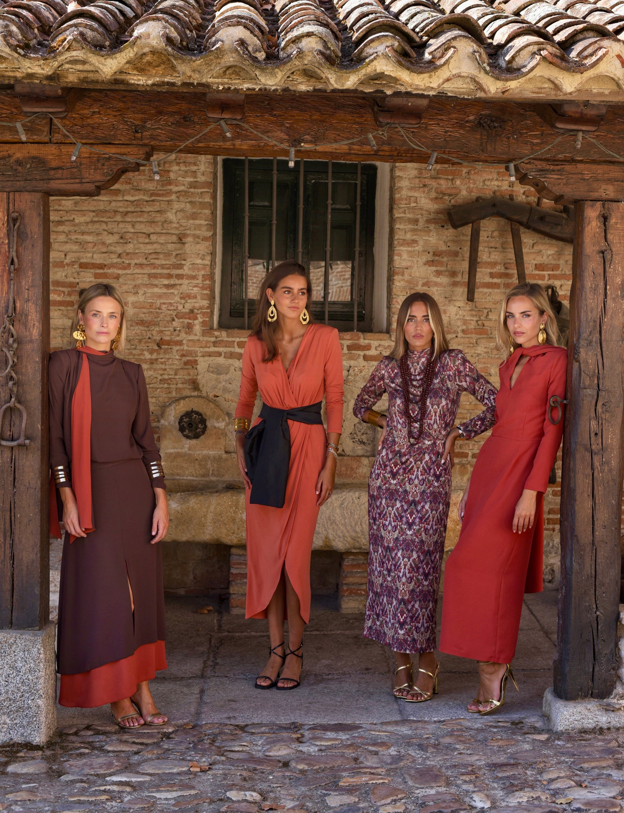 Mannit party dresses Madrid Party dresses Wedding dresses